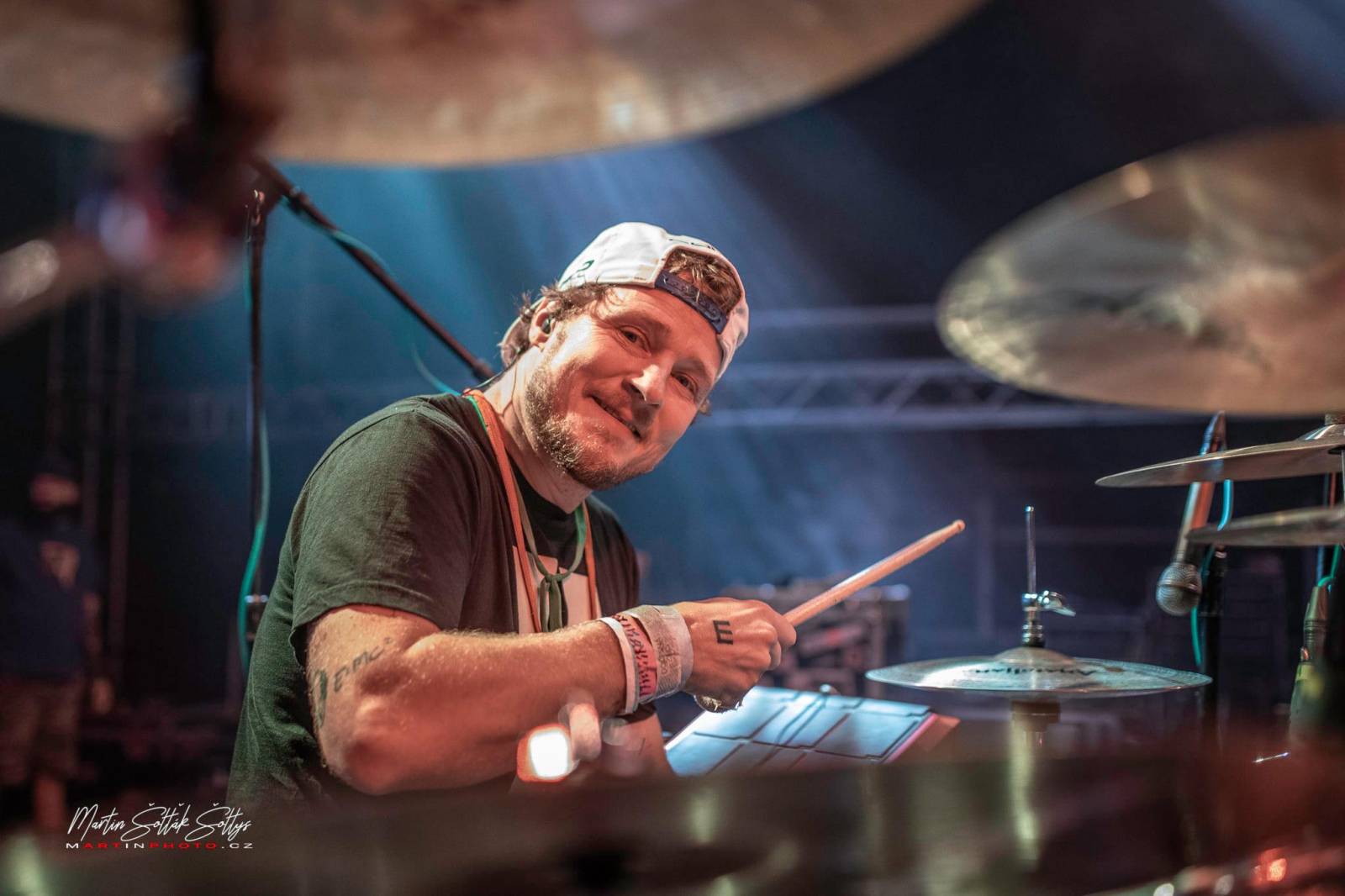 ROZHOVOR | "Nenarodil jsem se pro muziku, ani pro obrazy," říká Honza ...