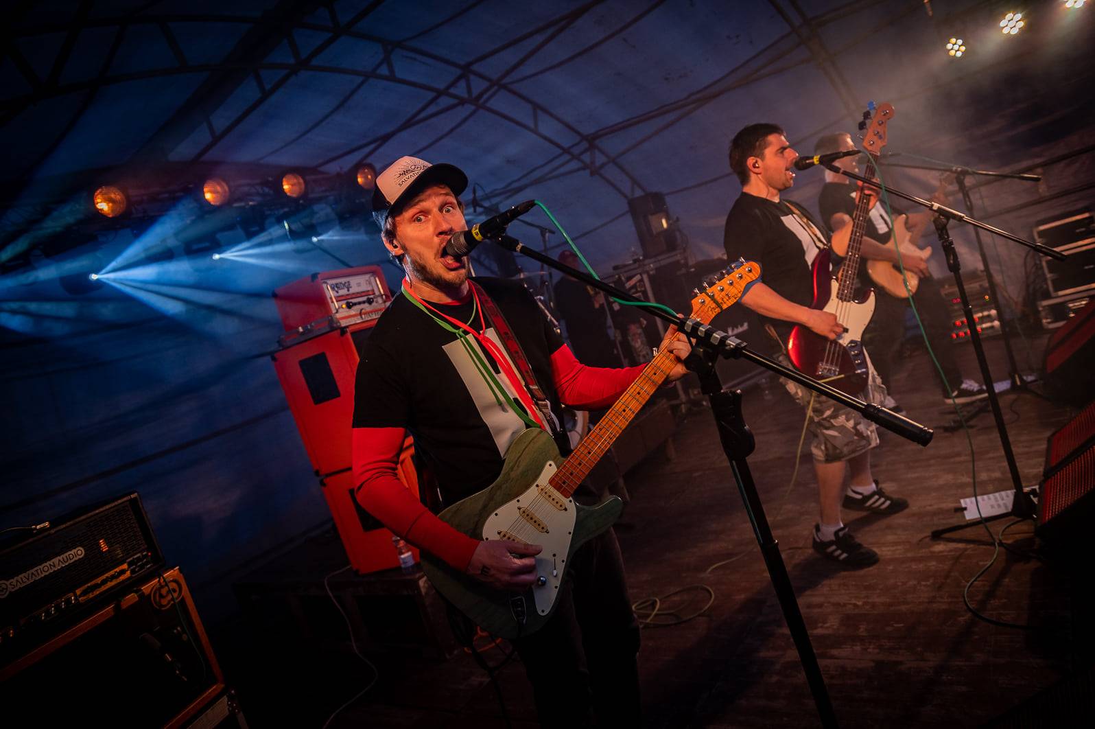 ROZHOVOR | "Nenarodil jsem se pro muziku, ani pro obrazy," říká Honza ...