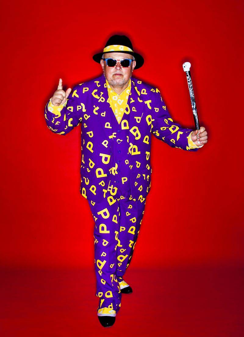 VIDEO: Doctor P.P. si v klipové road movie utahuje ze Zemana, Trumpa i ...